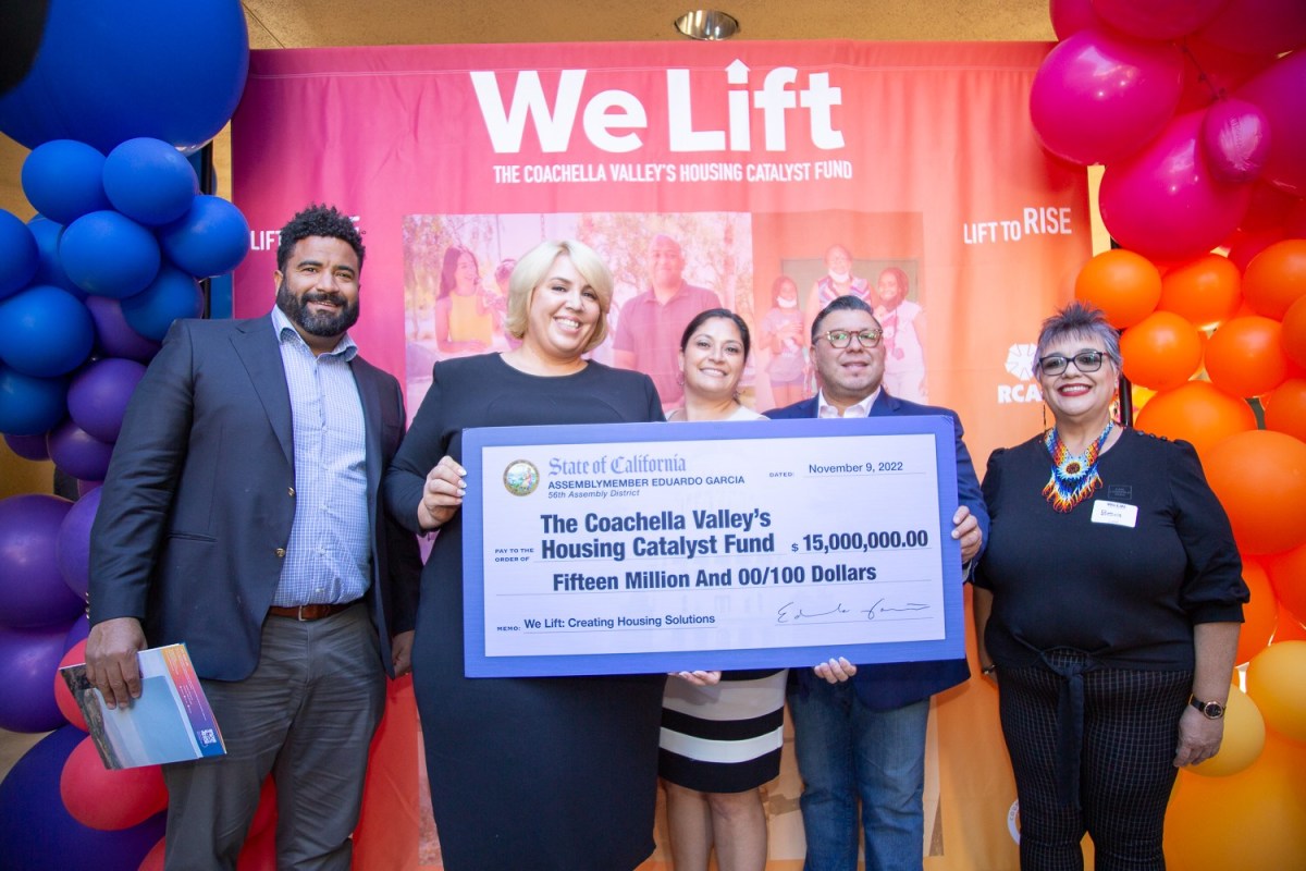 Lift to Rise – JONATHAN ROMERO